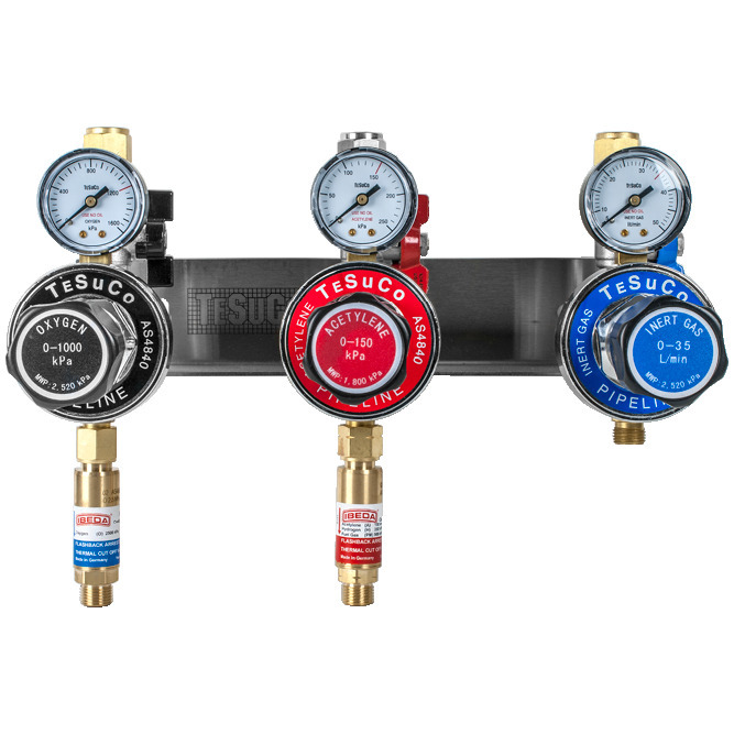 Regulated Outlet Point Triple , Isolation, 1/2" Comp